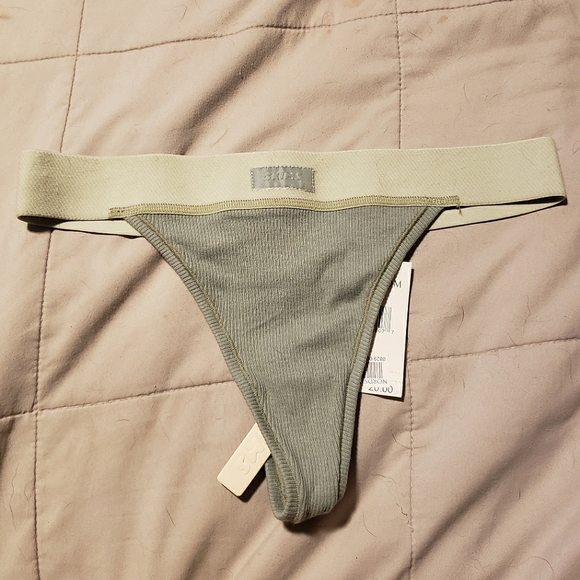 SKIMS | Intimates & Sleepwear | Skims Thong | Poshmark